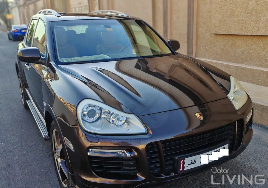 Lady Driven Porsche Cayenne Turbo for sale | 28000 QAR | Qatar Living