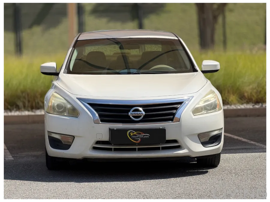 Nissan Altima 2015 V4