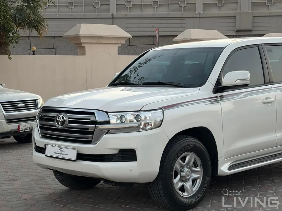 Toyota Land Cruiser GXR V6 2020 – 97K KM – Asking QAR 145,000